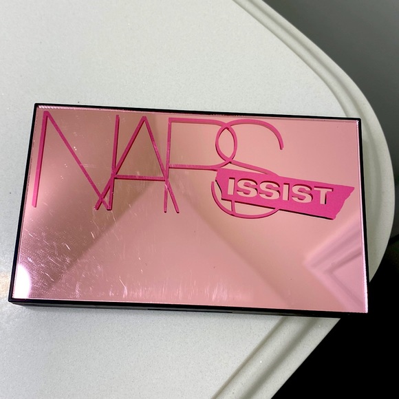 NARS | Makeup | Nars Issist Makeup Kit With All Different Shades ...
